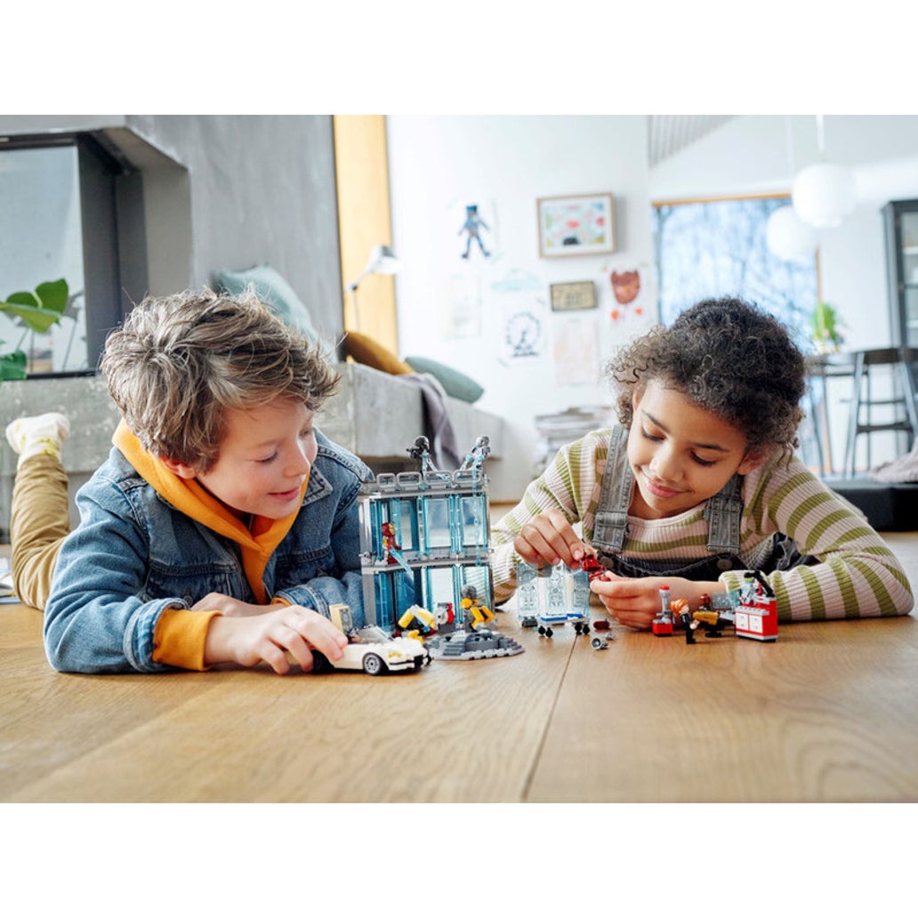 LEGO Marvel 76216 Iron Man Armoury – Toys101