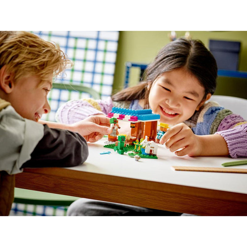 LEGO Minecraft 21184 The Bakery